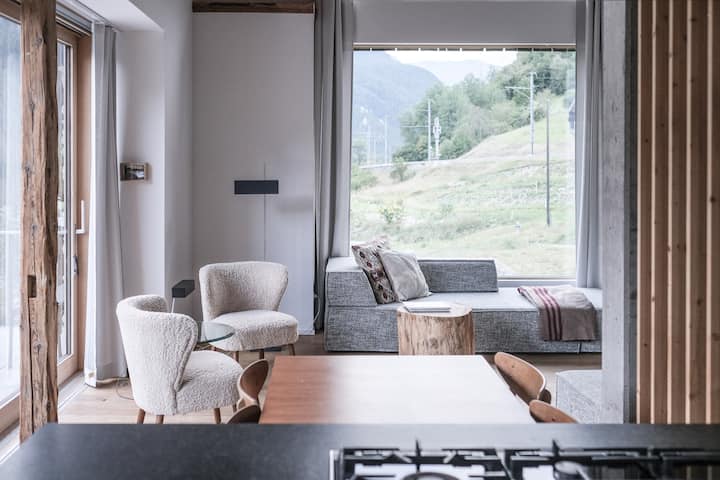 Luxury Chalet | Jacuzzi | Golf| Yoga | Magic Views - Canton des Grisons