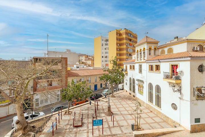 Piso Amplio Cerca Del Centro De Málaga Capital - Málaga