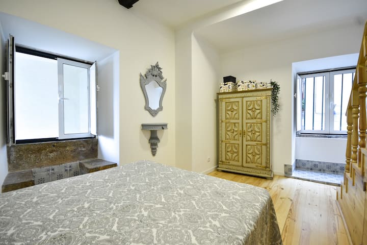 Alfama Revisited - Lisszabon