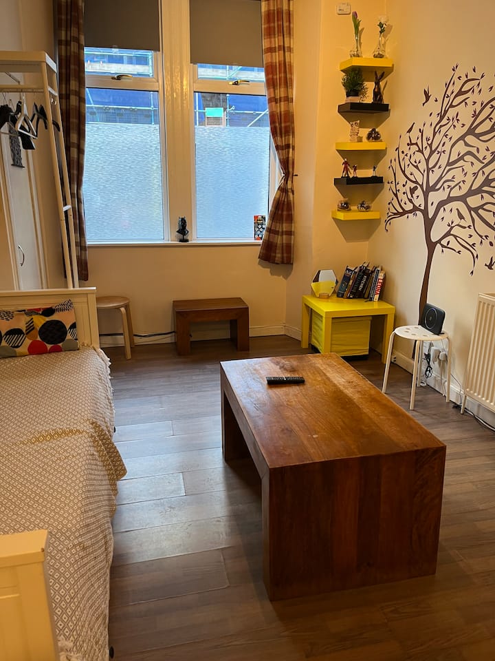 Entire Flat In Hillside. 15 Min Princess St. (A4) - Edinburgh