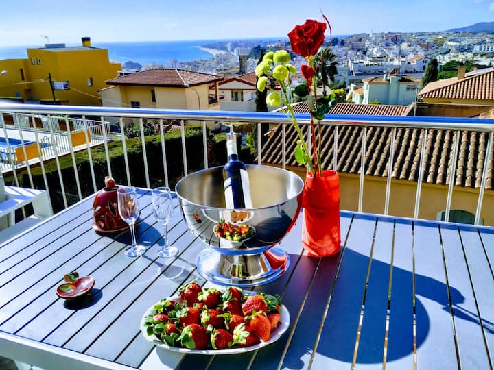 House Panorama Beach Suite 5 Bedrooms Plus A Loft - Pineda de Mar