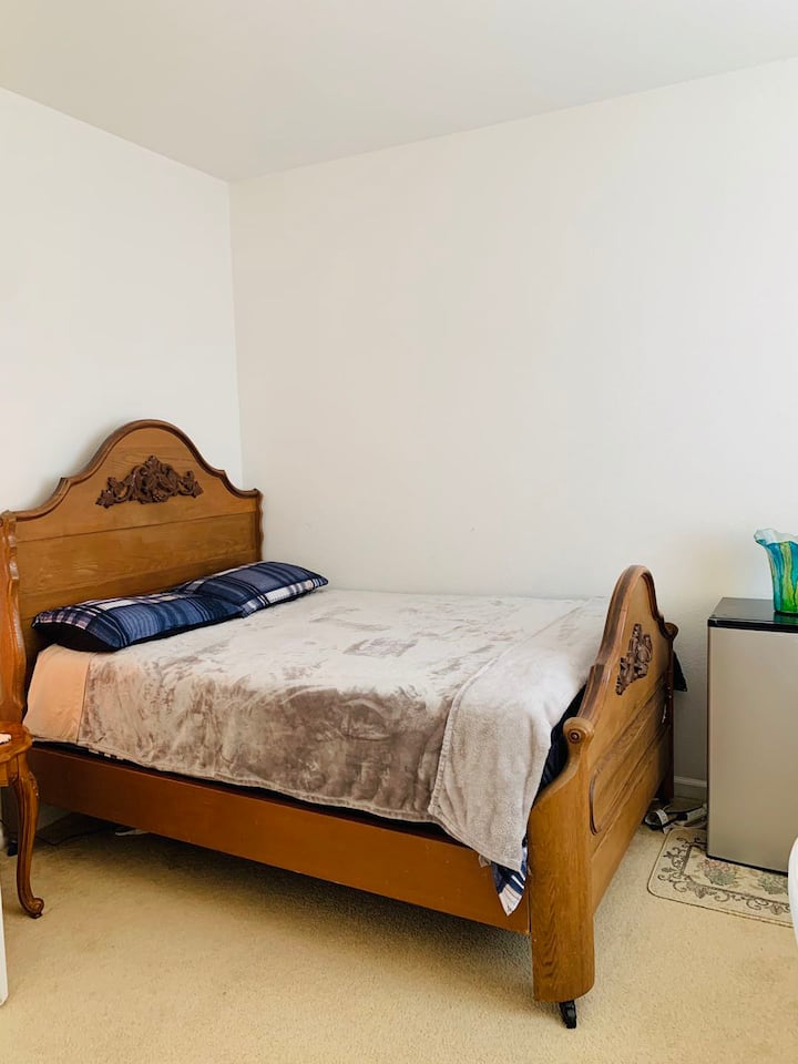 A Sweet Bedroom In A Beautiful Home - Monterey, CA