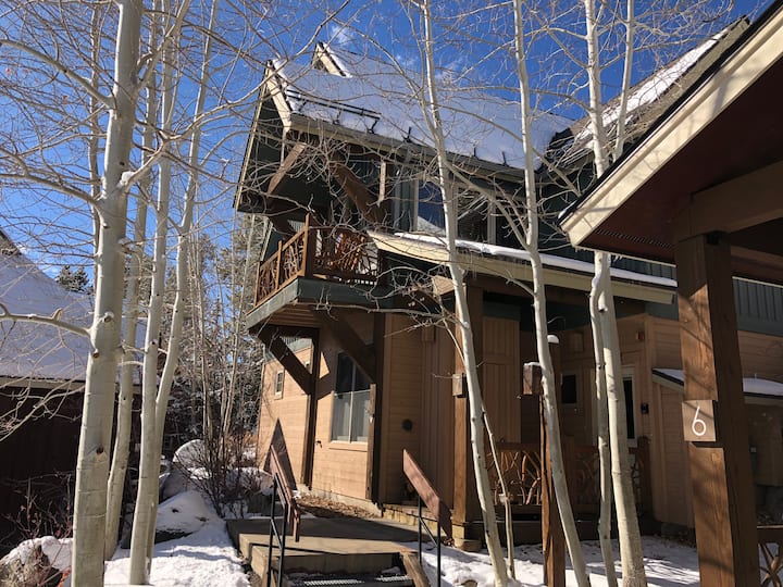 A Cozy Warm & Comfortable Keystone Cabin - Dillon, CO