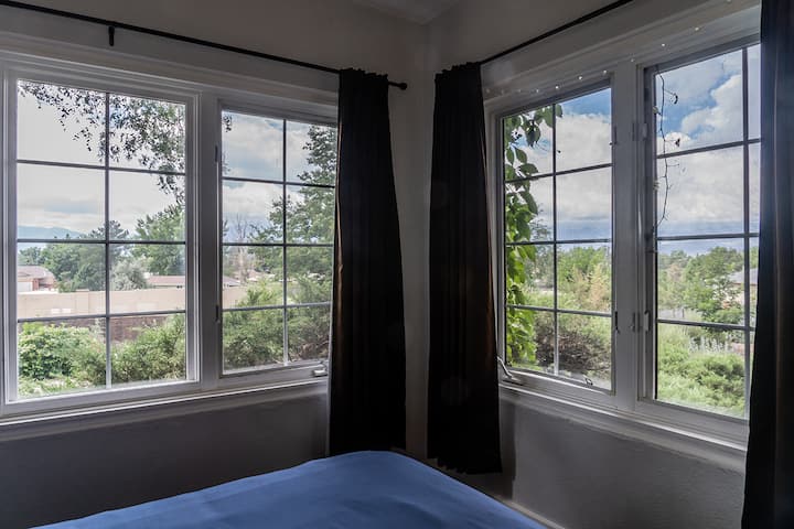Sungarden Nook - Clean, Private, Relaxing - Colorado Springs, CO