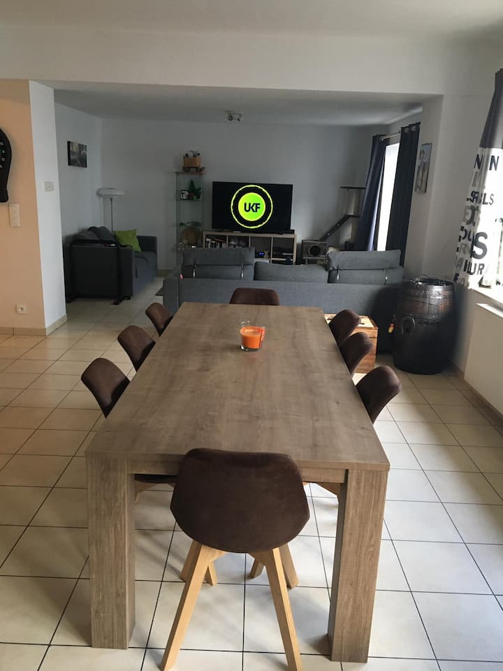 Arlon: Belle Chambre En Centre Ville - Arlon