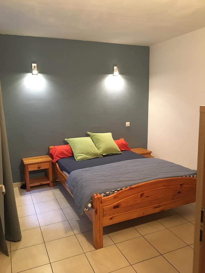 Arlon: Belle Chambre En Centre Ville - Arlon