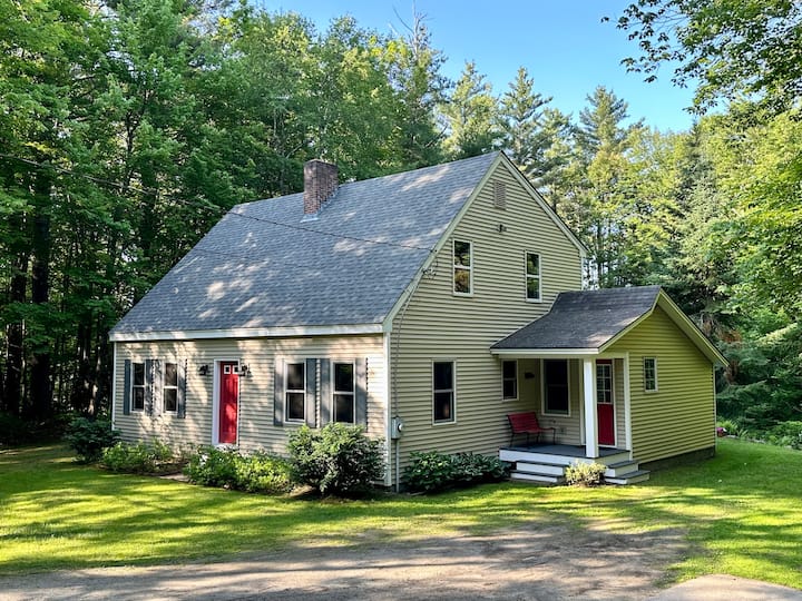 Cozy 3 Bedroom Cape Close To The Village - Stowe, VT