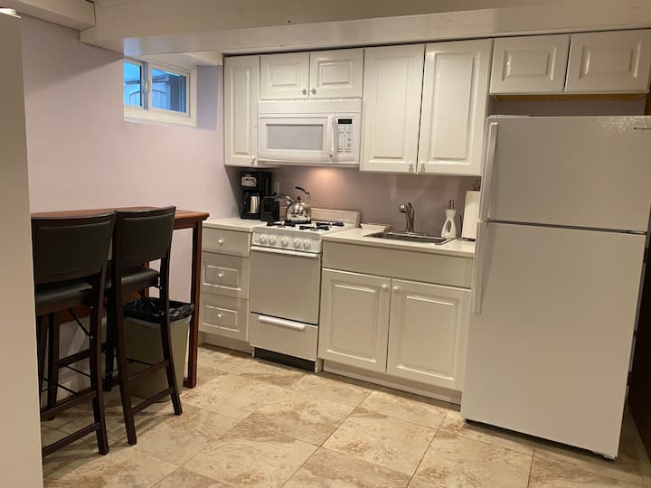 Private Room By Fairfield Metro Station - Fairfield, CT