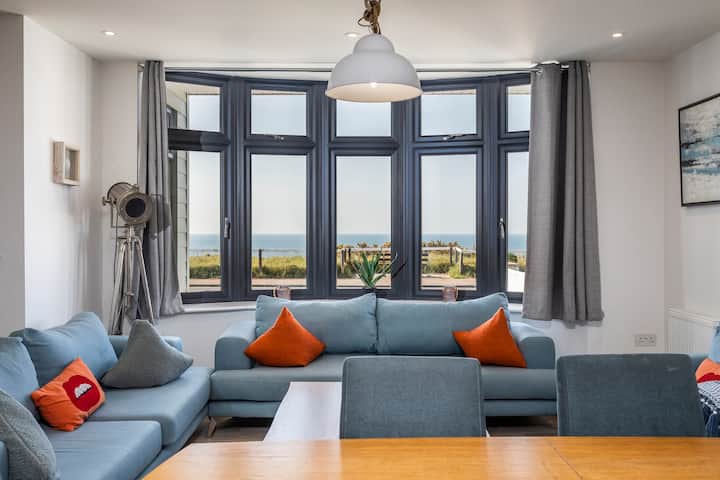 Luxury 3 Bed Apartment- Large Balcony With Seaviews - Bournemouth