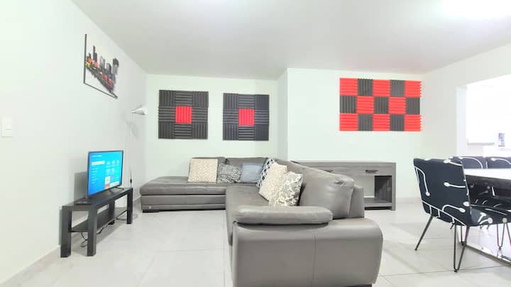 Big House 4br 4ba Close To The Beach - Tijuana