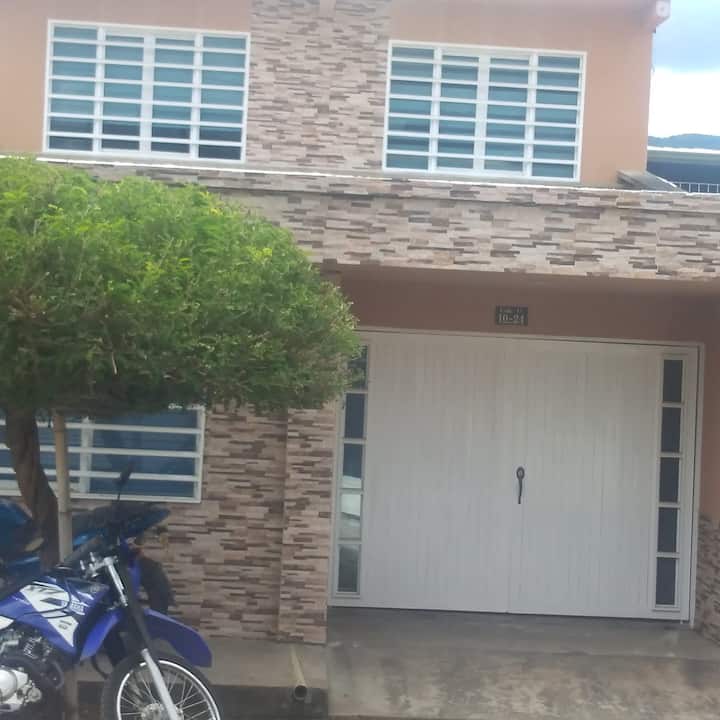 Casa Amplia En Roldanillo - Roldanillo