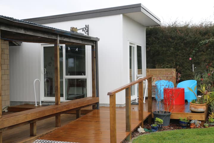 Compact And Comfortable - Tauranga