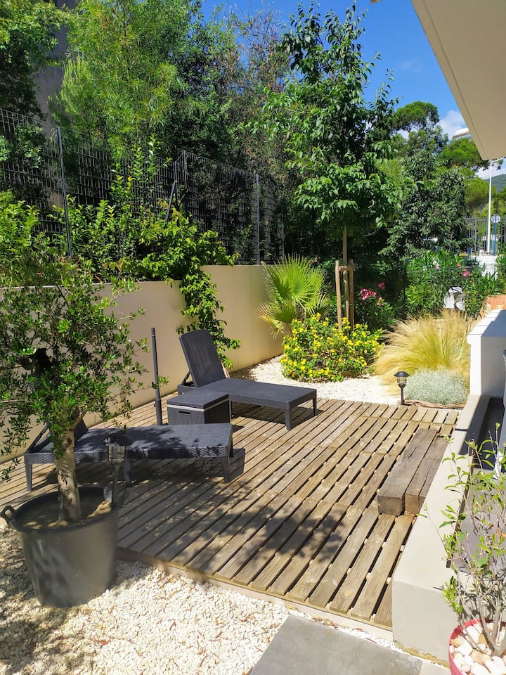 Centre Cavalaire, T3 Climatisé, Box, Jardin, 3* - Cavalaire-sur-Mer