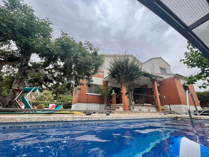 Holiday Villa Wiking Land Ig: @Wiking_land_villa - Costa Daurada (Spain)