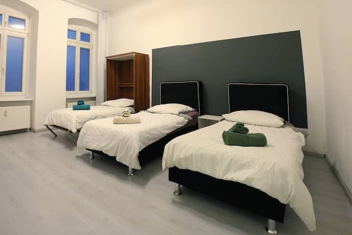 Special Price! Boxi Area! 5 Ppl. Flat - Berlín