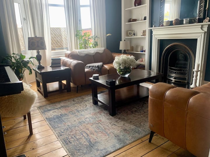 Beautiful One Bedroom West End Flat Sleeps 2 - Paisley