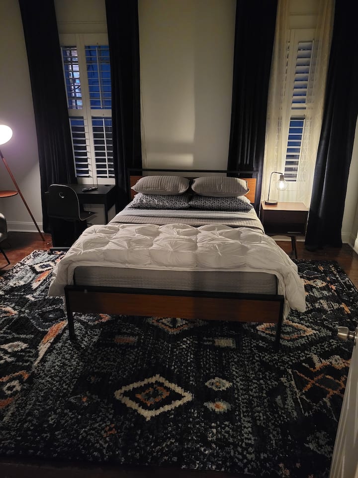 Large Guest Br W/private Bath - Atlanta, GA
