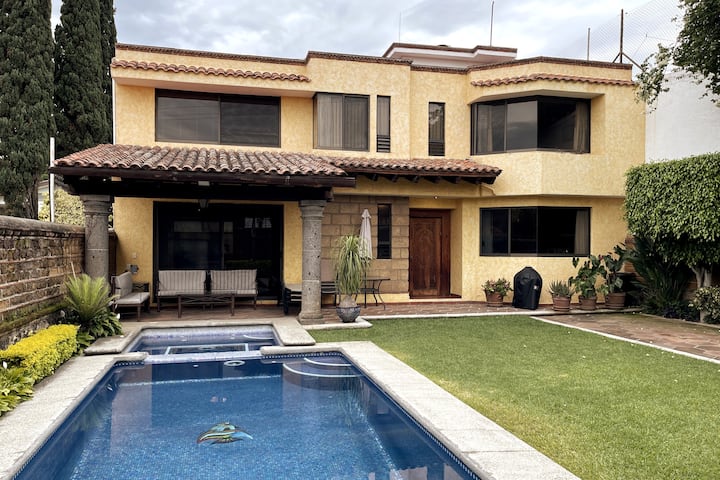 Casa Luz Cuerna 3 Br / Pool / Hot Tub / Grill - Cuernavaca