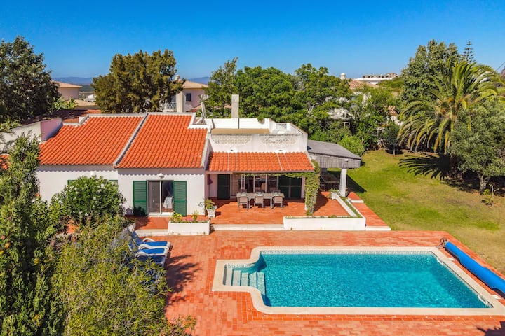Spacious Hilltop Villa And Pool - Faro District