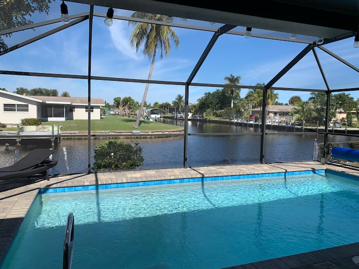 Recent Renovation Near Yacht Club Hosted By Sharon - Sanibel Island, FL