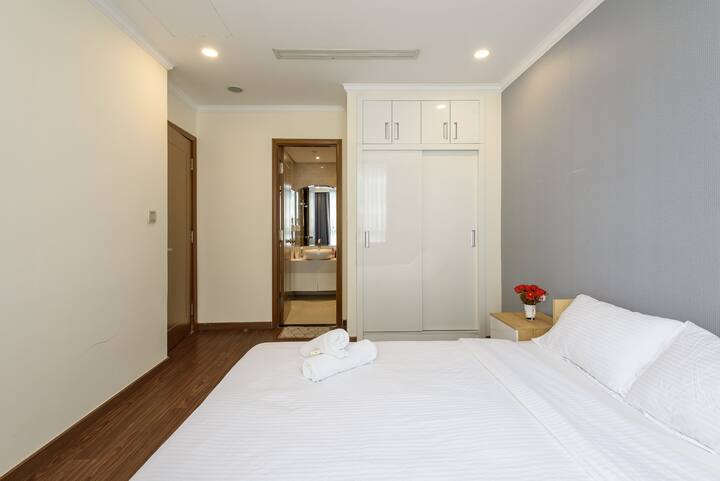 Vinhomes Central Park 2 br (P6L6) - Apartments for Rent in Phường 22 ...