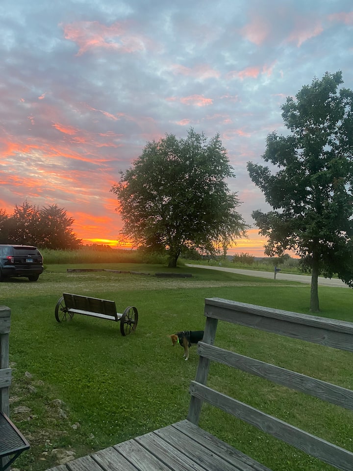 High Hill Country Home - Galena, IL