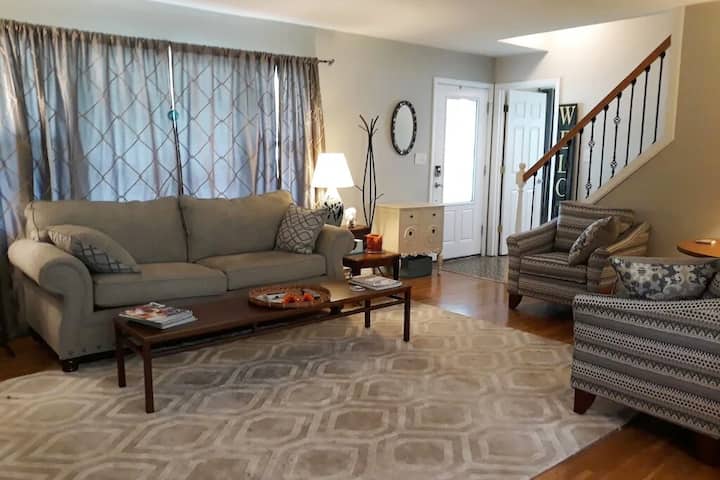 Walnut Woods House - Overland Park, KS