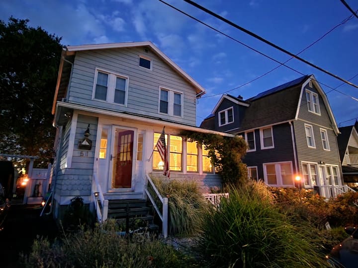 Beach Cottage Steps To Walnut Beach Historic Ct - Stratford, CT
