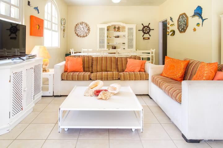 Casa Pé Na Areia Em Ubatuba - Praia Da Enseada - Ubatuba