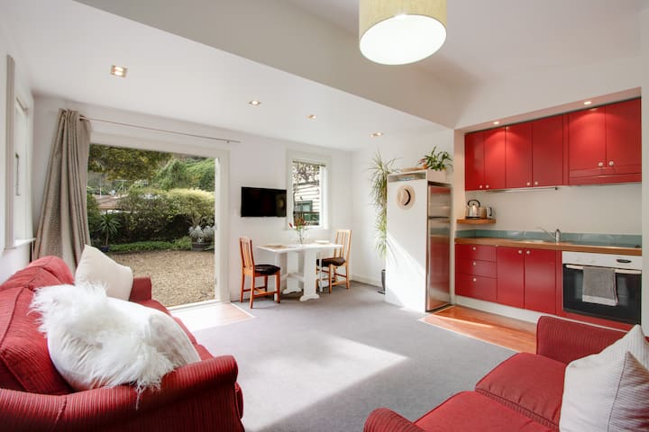 Tiny Home Big Vibes In Central Napier - Napier, New Zealand