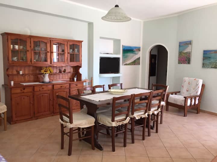 Grande Appartamento, Zona Riservata Con Posto Auto - Santa Teresa Gallura