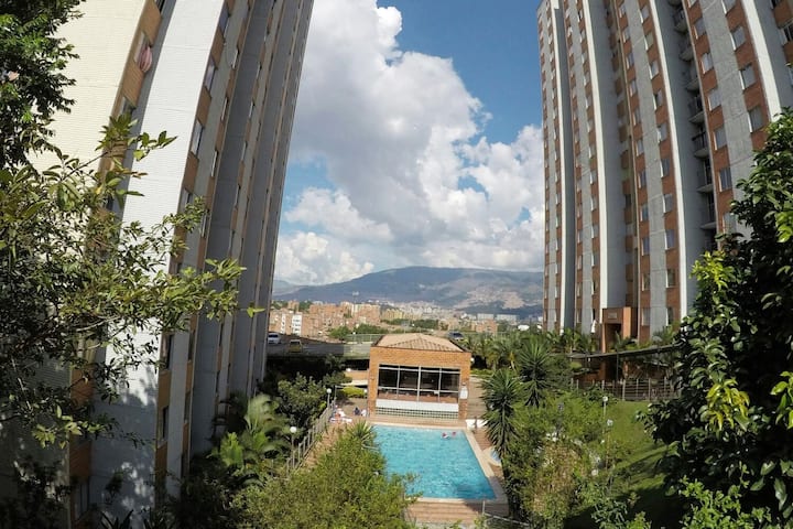 Ii Apartamento Amoblado Parqueadero+piscina - Medellín
