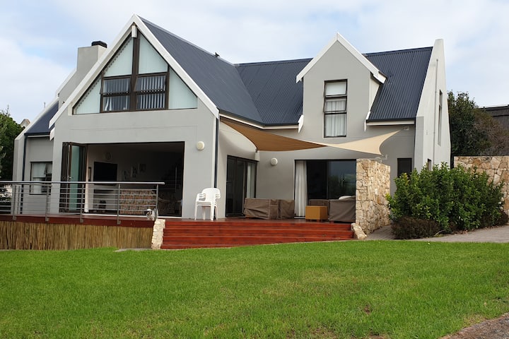 Seekraal Family Holiday Home - Still Bay