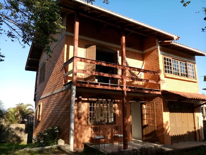 Casa Na Praia Do Rosa Com Vista Panorâmica - Imbituba