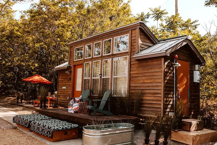 Romantic Escape, Steps To Wine Tasting: Tinycamp! - Jerome