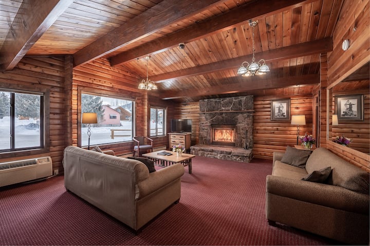 Meadows Family House - Jackson, WY