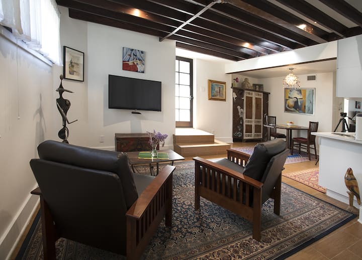 Artistic Haven In Hollywood With Pool And Jacuzzi - Hollywood, CA