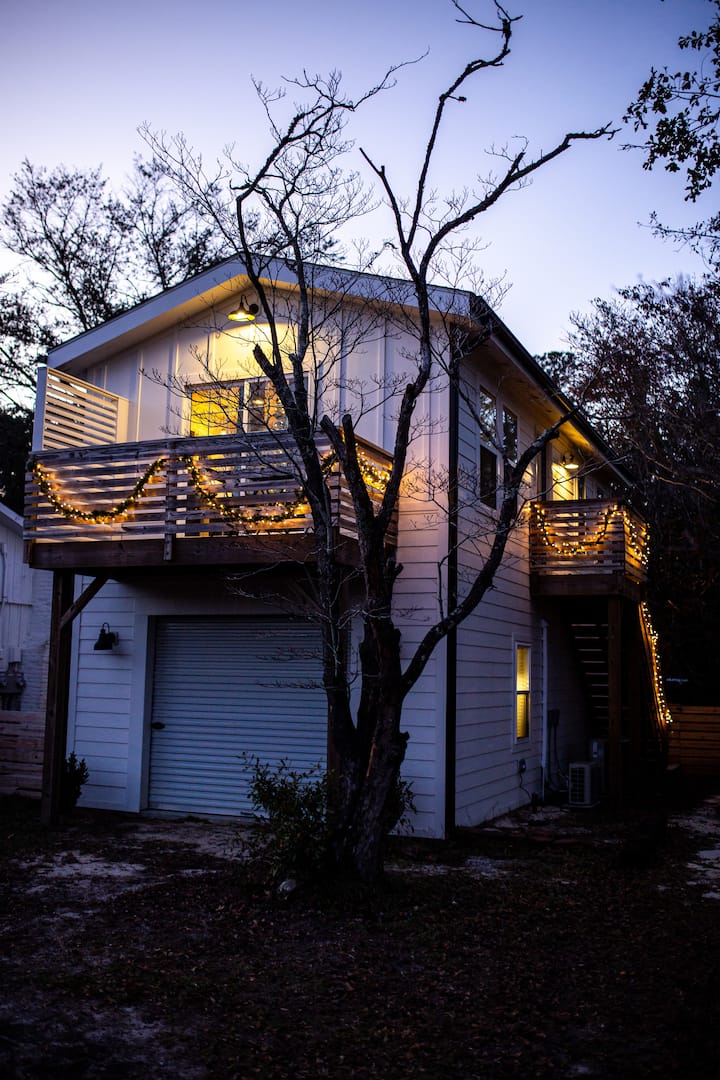 “Treehouse”close To Wrightsville Beach & Mayfair. - Wilmington, NC