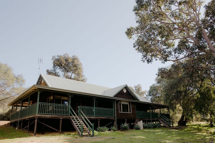 Large Chalet In Heart Of Yallingup Forest - Yallingup