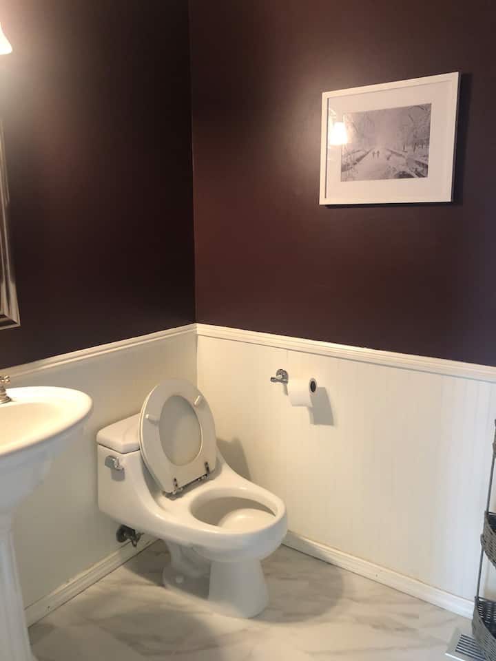 4 Bd Airy Home Near Greenwich - Greenwich, CT