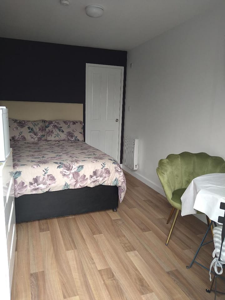 Jolies Bed & Breakfast (Optional) - Newquay