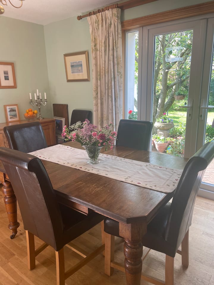 Beautiful Comfortable Room And Bathroom - South Queensferry