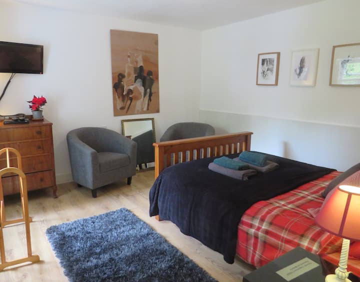 Studio Flat In Woodland Setting - Tarbert