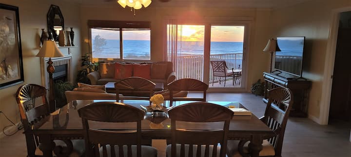 Beach Beauty Fab View 2 Bdrm - Madeira Beach, FL