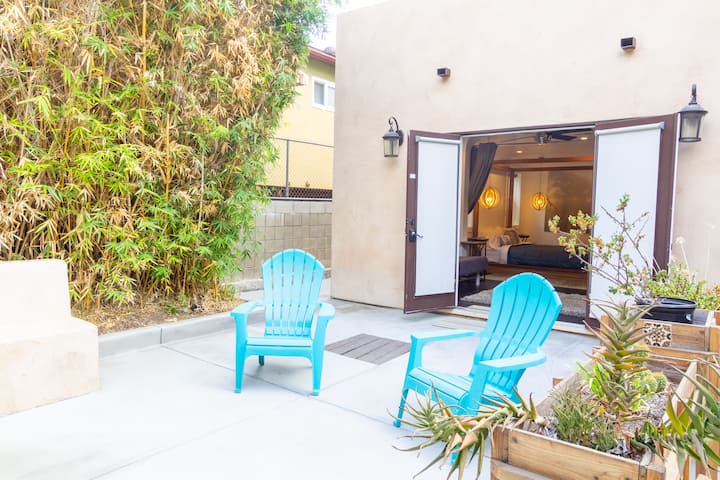 *Deluxe Master Studio* Private Entrance & Patio - Kensington - San Diego