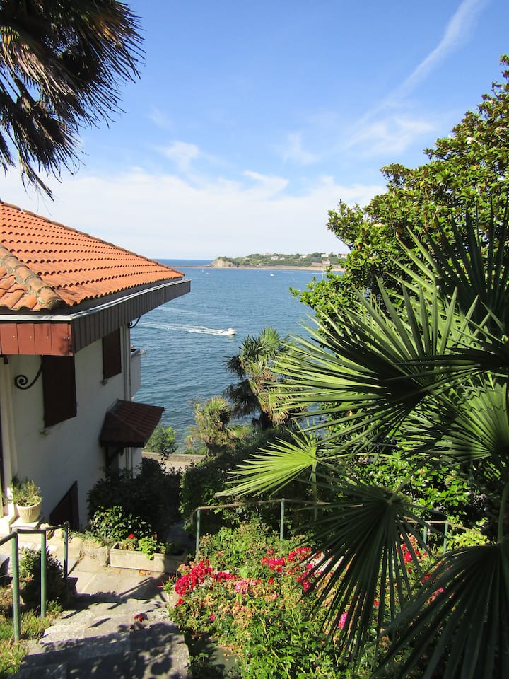Agréable Studio Face à La Mer Avec Parking - Ciboure