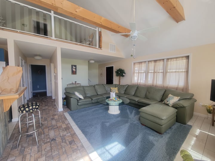 Tranquil Lagoon Waterfront Getaway - Beach Haven, NJ