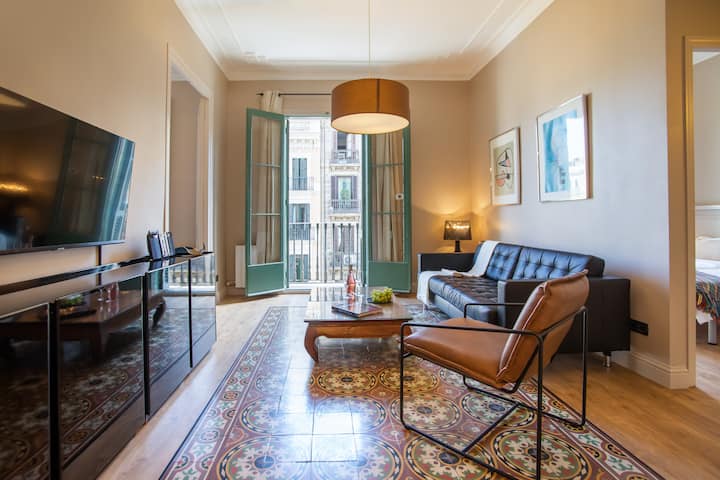 Central Apartment Fo 5 Guests (3 Bedrooms) G5 - Fundació Joan Miró