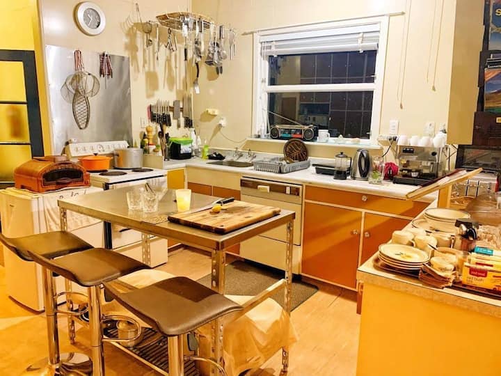 Twin Bedroom- 9m² 2 Single Beds - White & Blue Bnb - Tūrangi