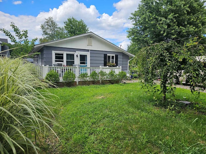 The River Road Cottage - New Paltz, NY